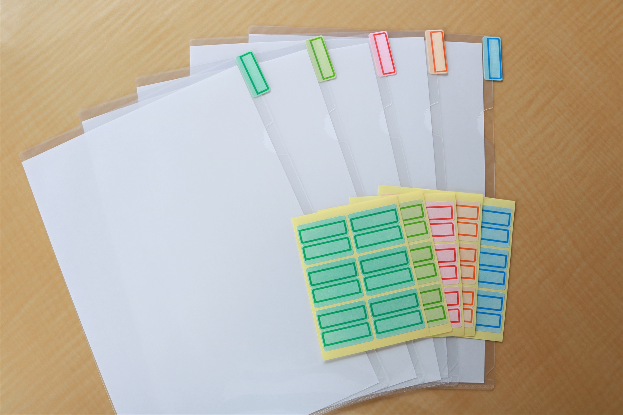 【オフィスで役立つ】書類整理に役立つ基本グッズ7点とは？